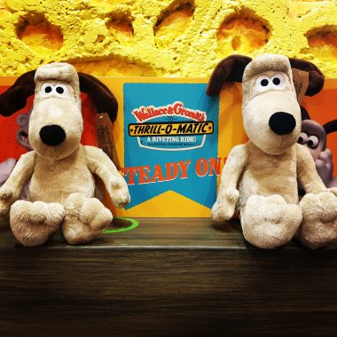 Wallace & Gromit Fluffles Cuddly Toy – Blackpool Pleasure Beach Retail Shop